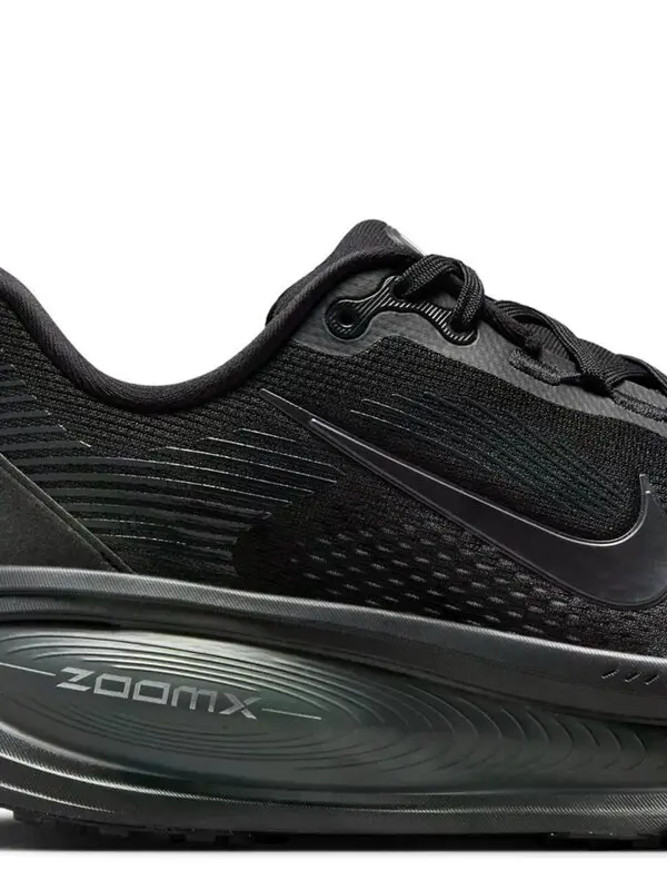 Nike Vomero 18 Running Sneakers
