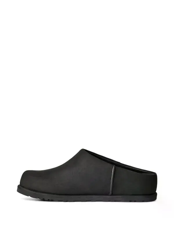 UGG Otzo Leather Clogs