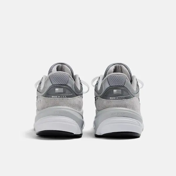 NEW BALANCE 990 V6 Lace-up Sneakers - Gray