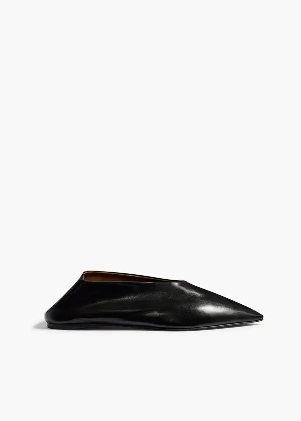 Khaite Miriam Ballerina Flat In Glazed Leather - Black