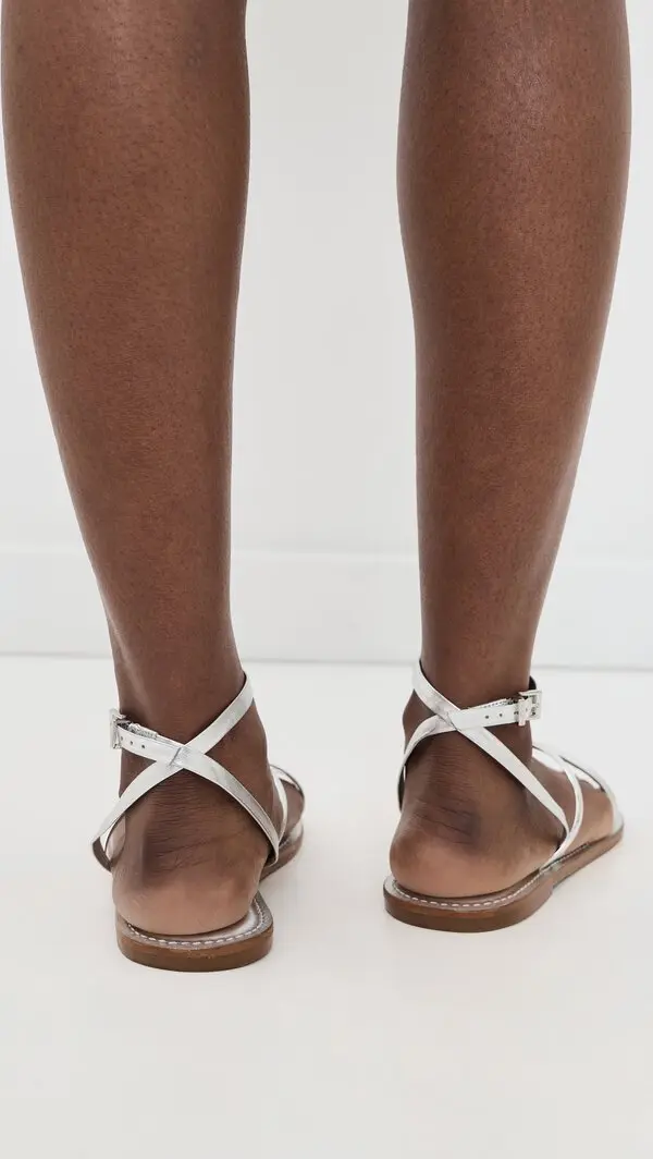 Schutz Valeria Metallic Leather Sandals - Prata
