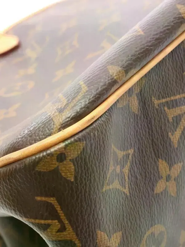 LOUIS VUITTON Monogram Canvas Batignolles Horizontal Tote Bag