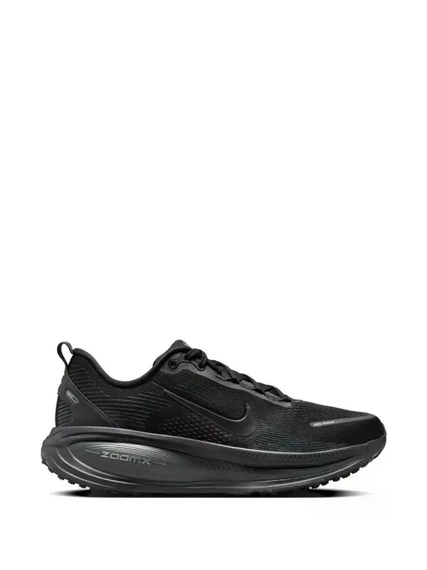 Nike Vomero 18 Running Sneakers
