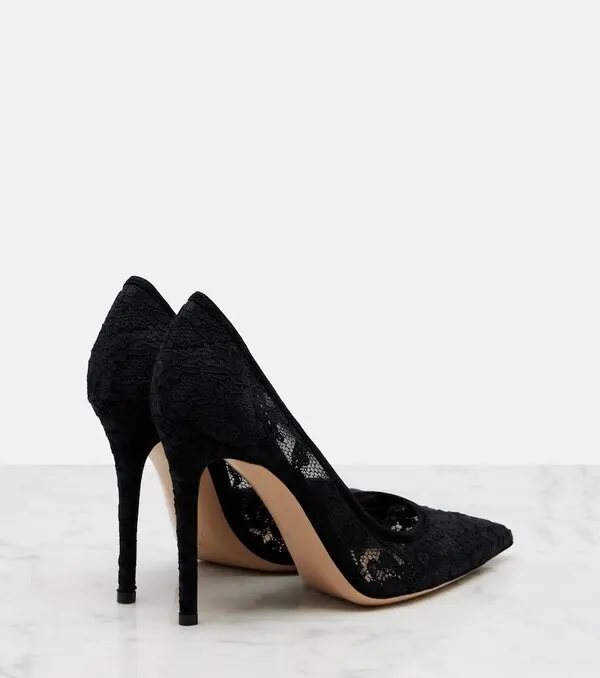 GIANVITO ROSSI Claudia Lace Pumps