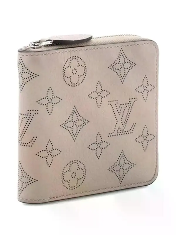 LOUIS VUITTON Zippy Compact Wallet Mahina Leather Small Wallets
