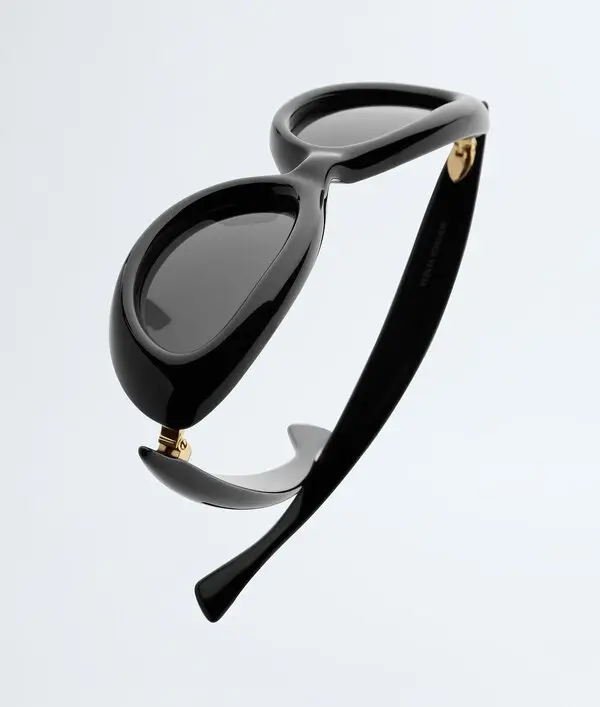 Bottega Veneta Sardine Oval Sunglasses - Black/gray