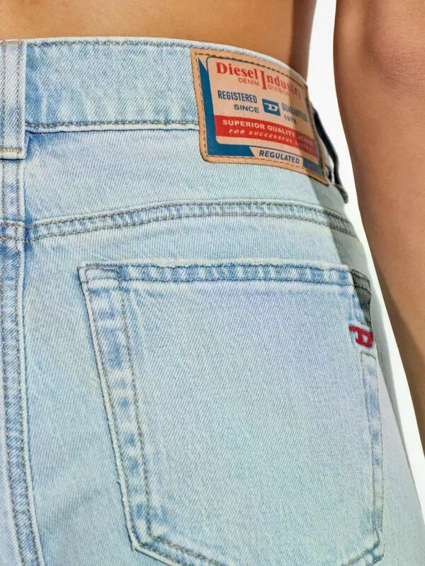 DIESEL® 1978 D-akemi Jeans