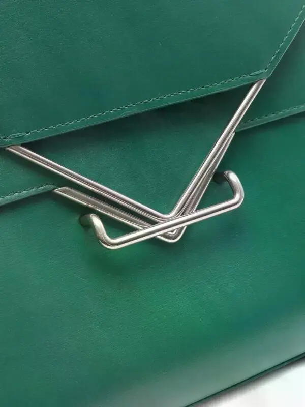 Bottega Veneta 2010s The Clip Shoulder Bag