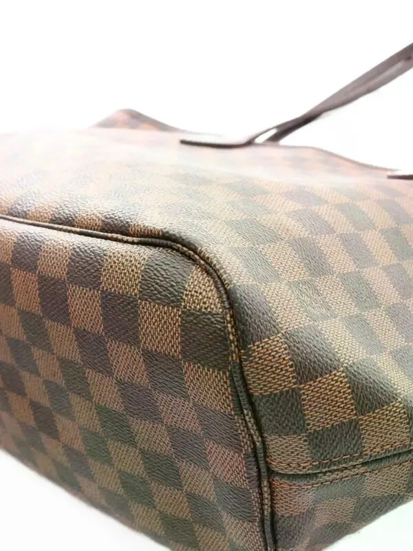 LOUIS VUITTON 2011 Mm Neverfull Damier Ébène Tote Bag