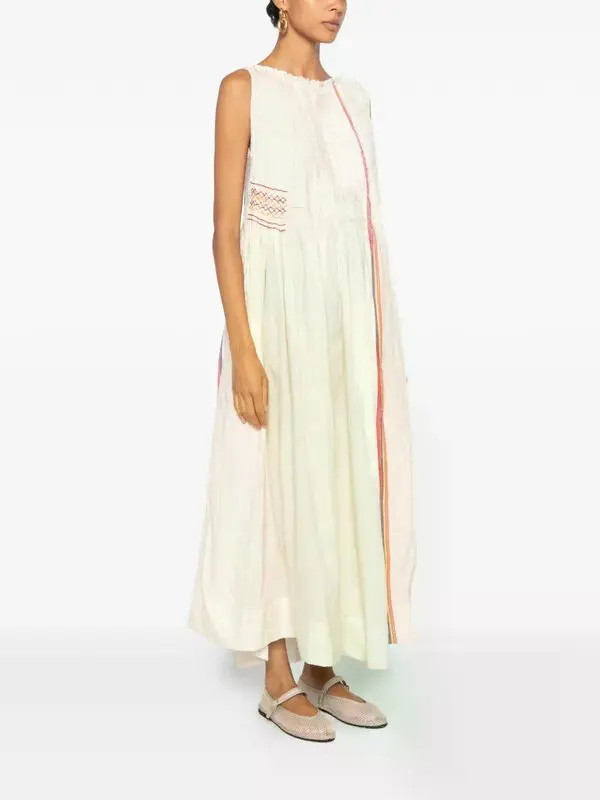INJIRI Embroidered Sleeveless Maxi Dress