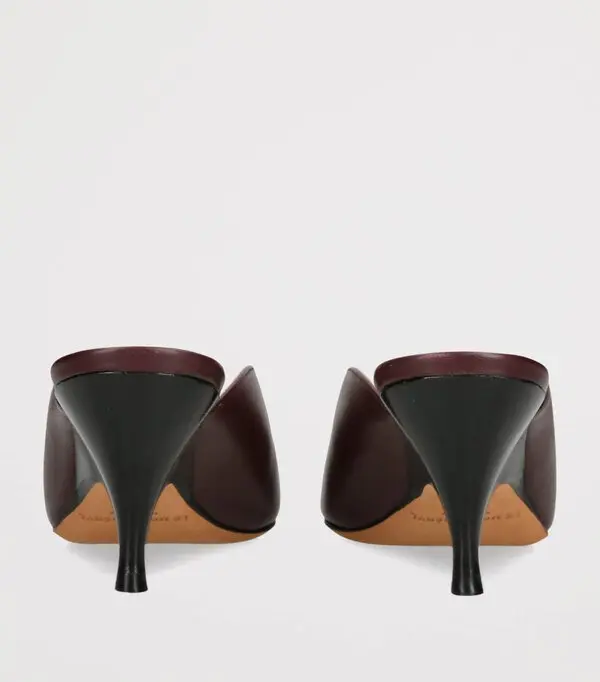 Le Monde Beryl Petra Mules 65