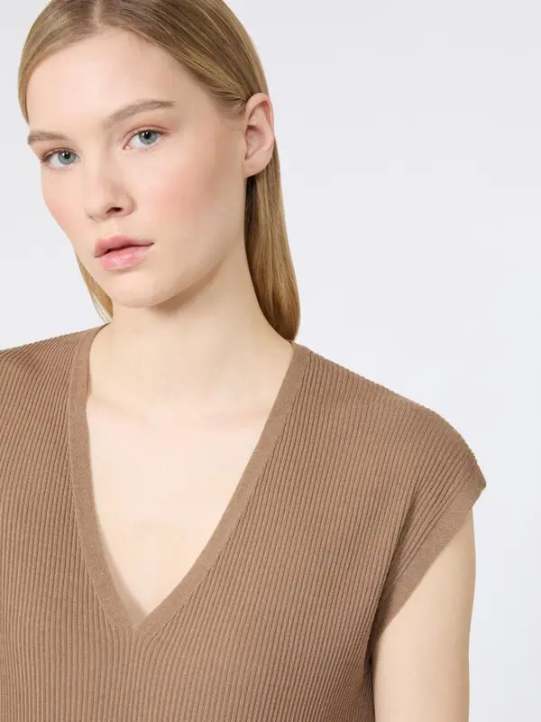Max Mara Ribbed Wool Gilet With V-neck