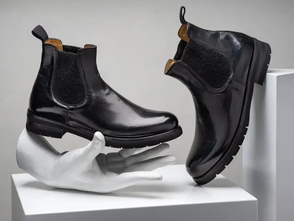 Lukure Soft Chelsea Boots - Black