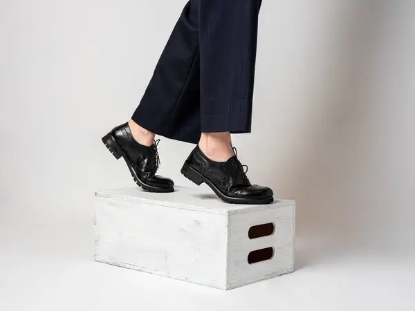 Lukure Soft Wing Tip Lace-up Shoes