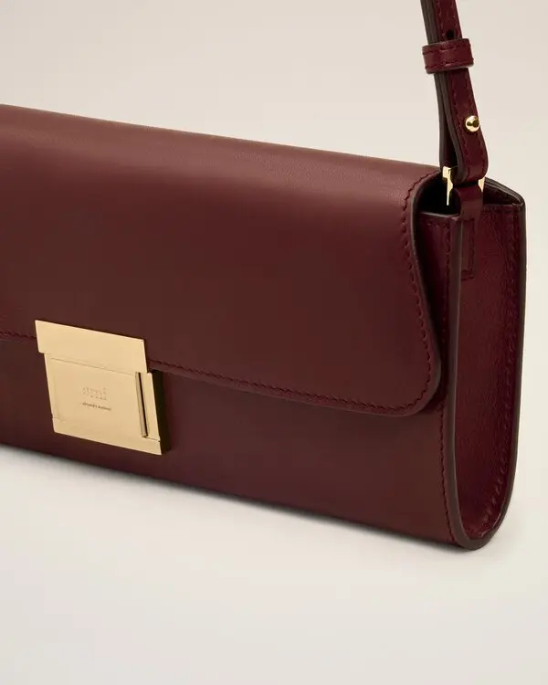AMI Paris Mimi Pouch In Smooth Leather - Cherry