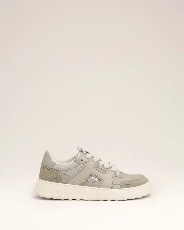 AMI Paris Grey Cowhide Leather A Walk Sneakers - Light Carbon