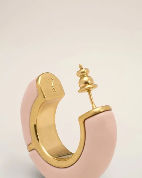 AMI Paris Hammered Lacquered Hoop Earrings - Powder