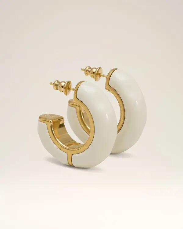 AMI Paris Hammered Lacquered Brass Hoop Earrings - Ivory
