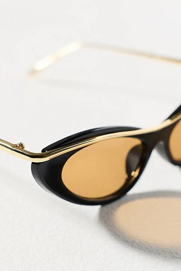 I-SEA Sporty Wrapped Cat-eye Sunglasses - Black