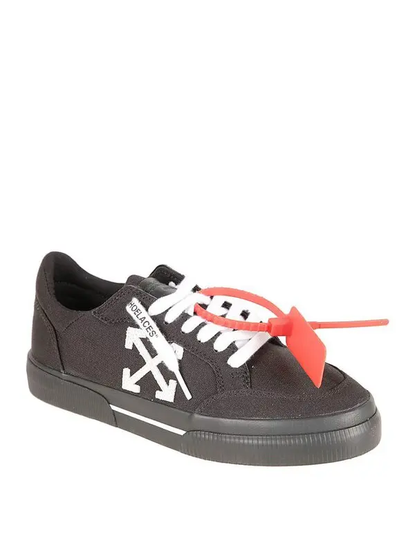 Off-White Logo Patch Lace-up Sneakers - Black
