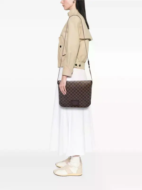 LOUIS VUITTON Damier Ebene Brooklyn Mm Crossbody Bag