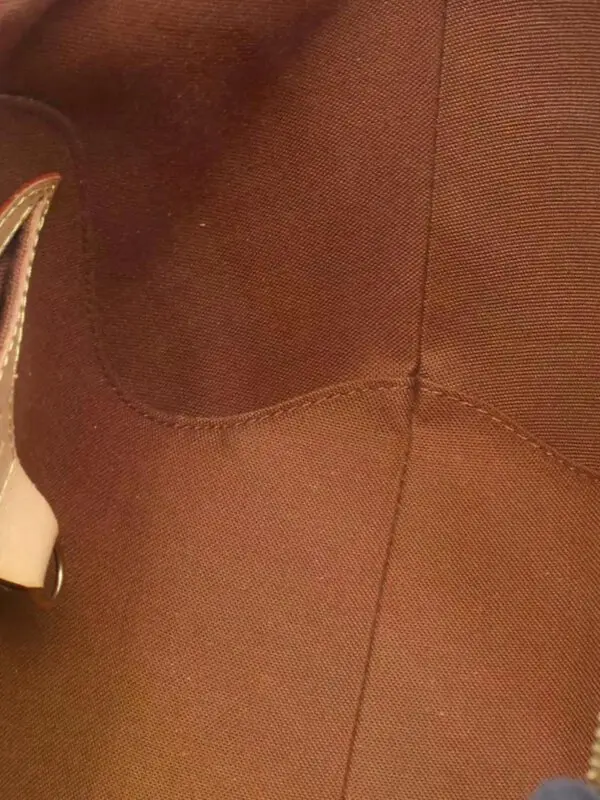 LOUIS VUITTON Monogram Ellipse Pm Handbag - Brown