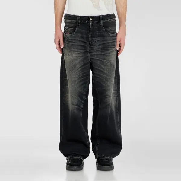 DIESEL® Relaxed Fit Jeans With Medium Waist And Wide Leg - Black