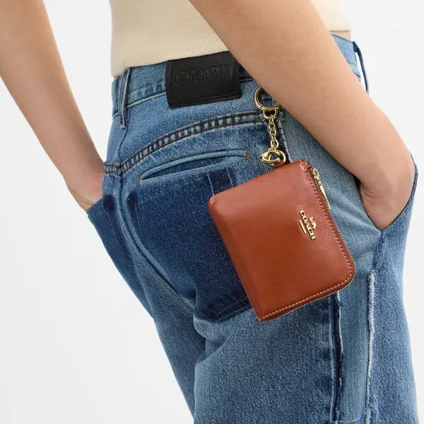 COACH OUTLET Small Corner Zip Wallet - Gold/cinnamon