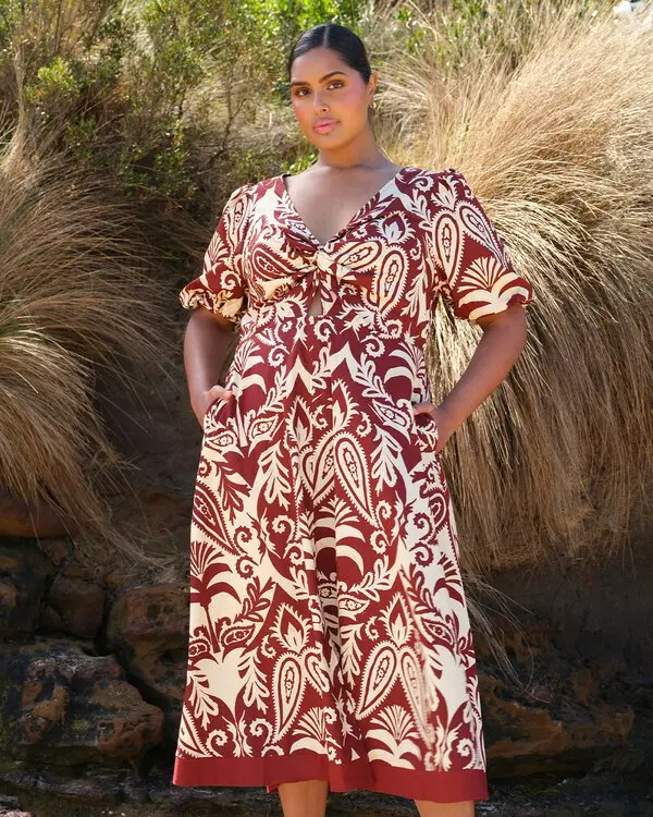 ESTELLE Aurela Printed Dress