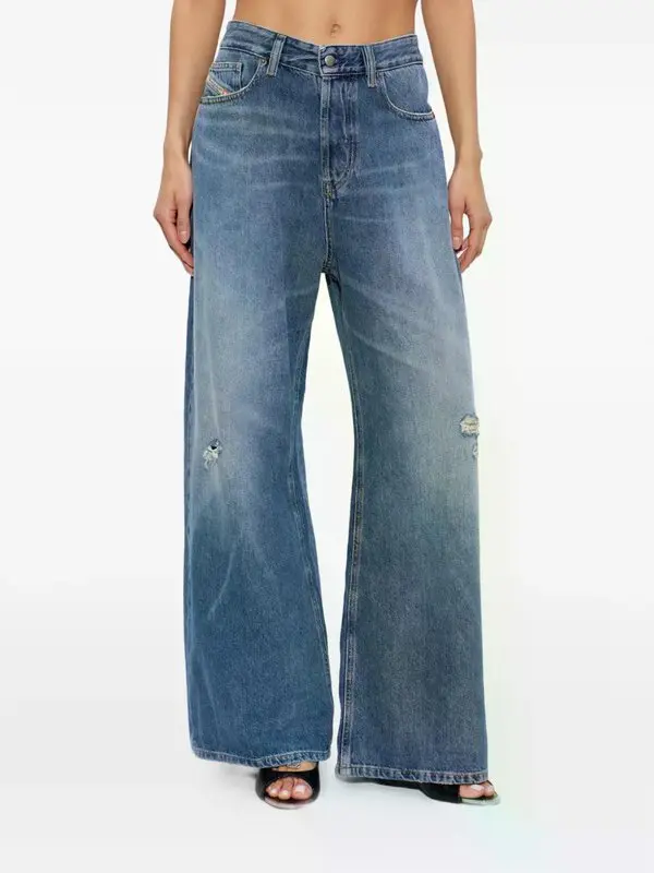 DIESEL® 1996 D-sire Distressed Jeans