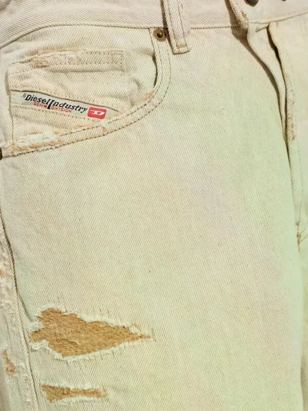 DIESEL® 1996 D-sire-yu Distressed Jeans