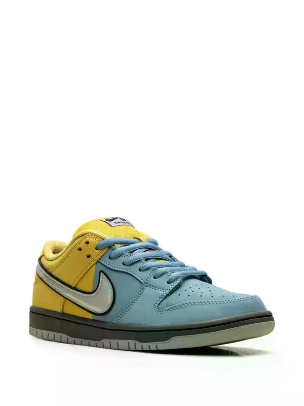 Nike Dunk Low Sneakers
