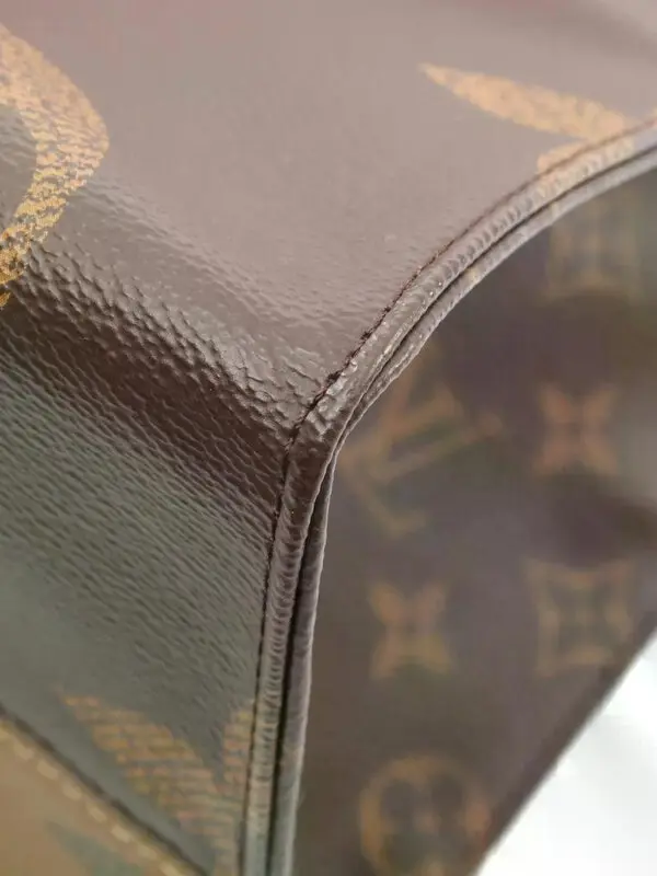 LOUIS VUITTON Monogram Giant Onthego Gm Tote Bag