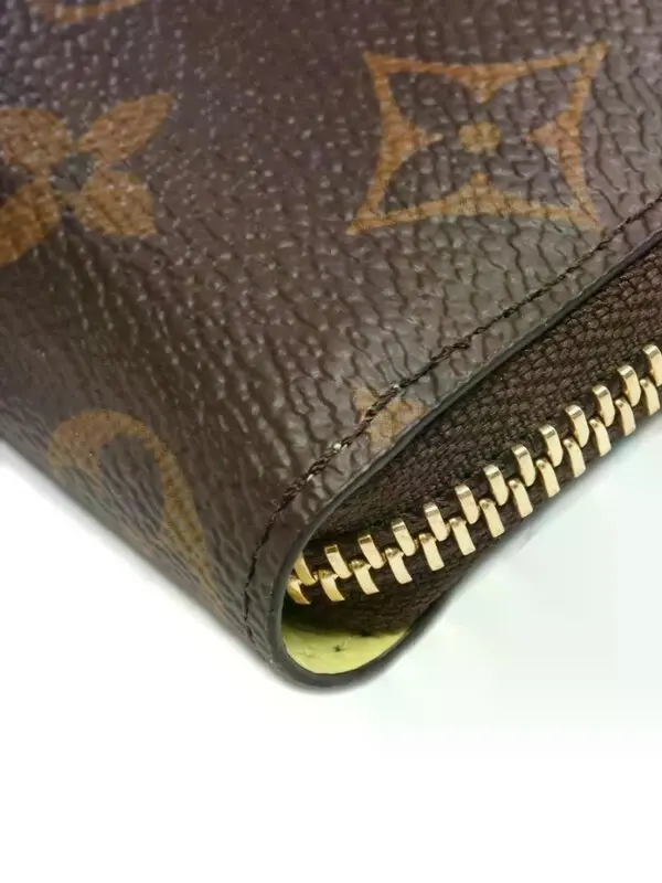 LOUIS VUITTON 2021s Noa Monogram Wallet