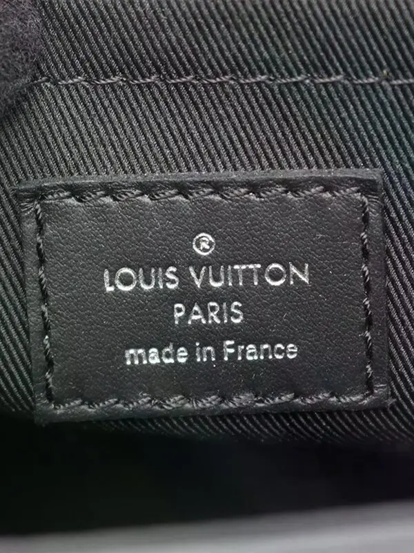 LOUIS VUITTON Monogram Taurillon Trunk Messenger Pm Bag