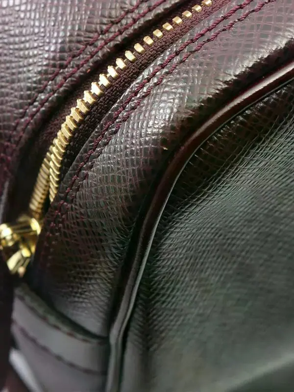 LOUIS VUITTON Taiga Reporter Pm Bag