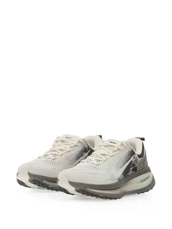Nike Vomero 18 Se Lace-up Sneakers