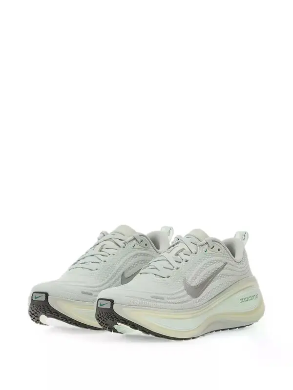 Nike Vomero Plus Sneakers - Green