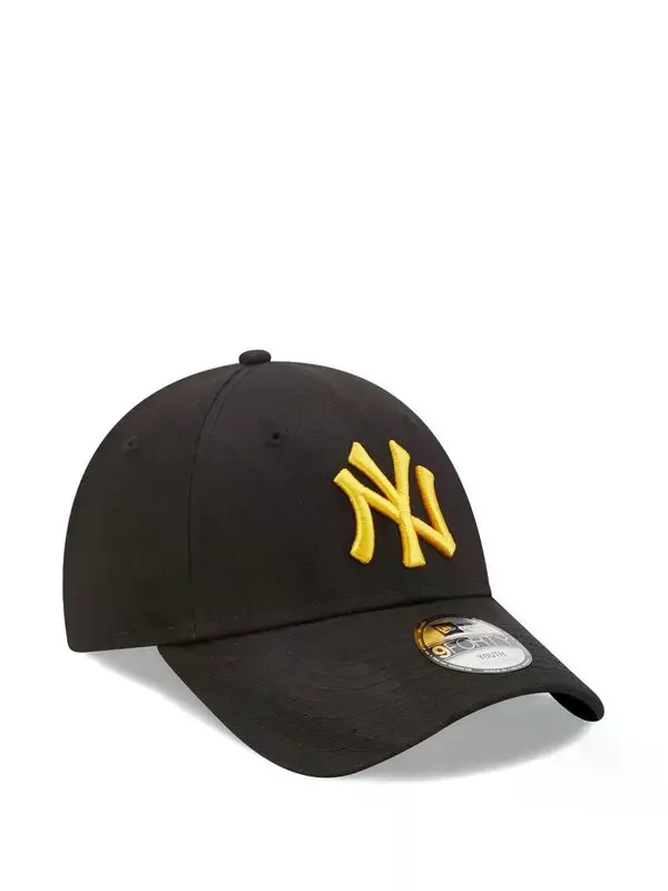 New Era Curved Peak Baseball Cap - Black