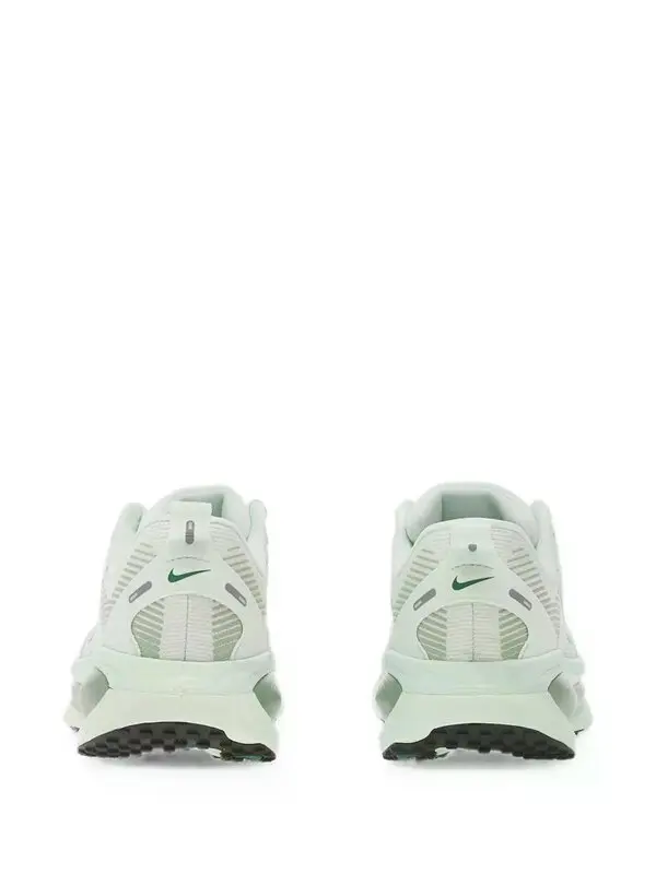 Nike Vomero 18 Sneakers