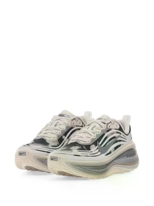 Nike Vomero Plus Se Sneakers