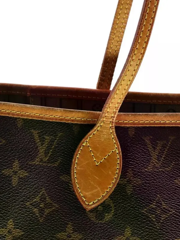 LOUIS VUITTON Monogram Canvas Mm Tote Bag - Brown