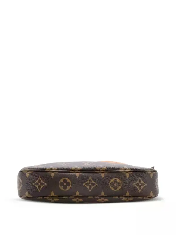 LOUIS VUITTON Monogram Pochette Accessoires Nm Clutch Bag