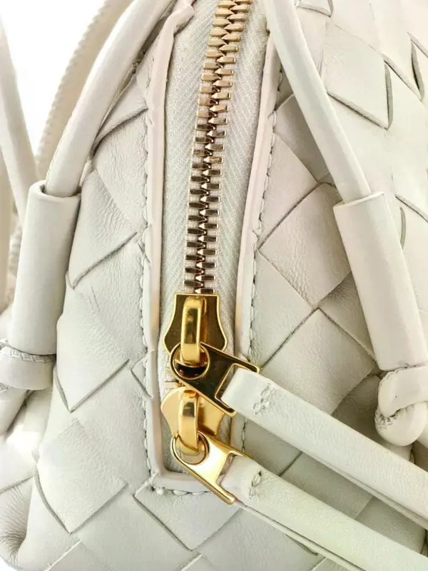 Bottega Veneta Concert Pouch Intrecciato Nappa Mini Crossbody Bag - White