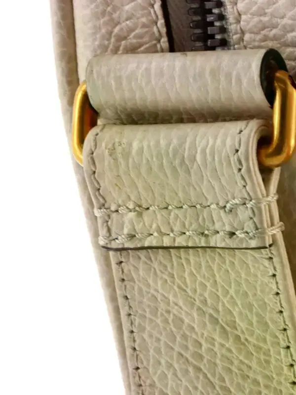 Gucci Logo Print Leather Messenger Bag