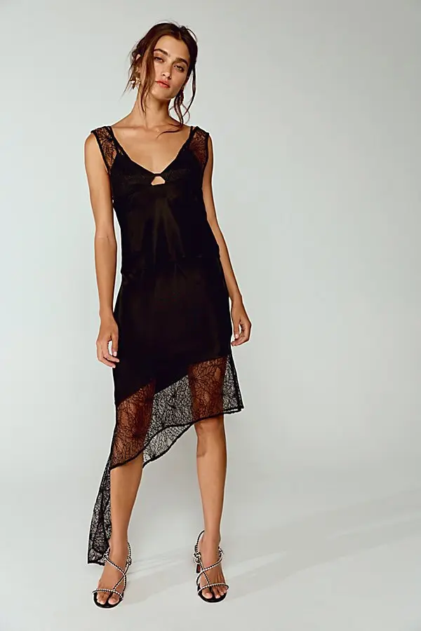 THIRD FORM Asymmetrical Lace Mini Skirt Set - Ink