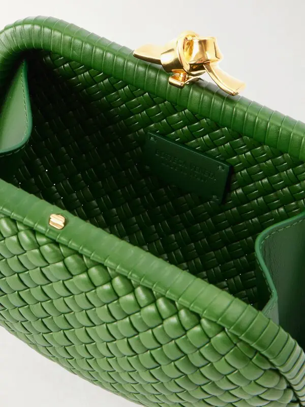 Bottega Veneta Knot Intrecciato Leather Clutch - Green