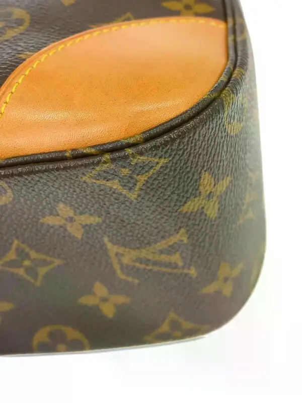LOUIS VUITTON 30 Boulogne Monogram Shoulder Bag