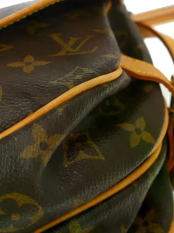 LOUIS VUITTON 30 Saumur Monogram Shoulder Bag - Brown