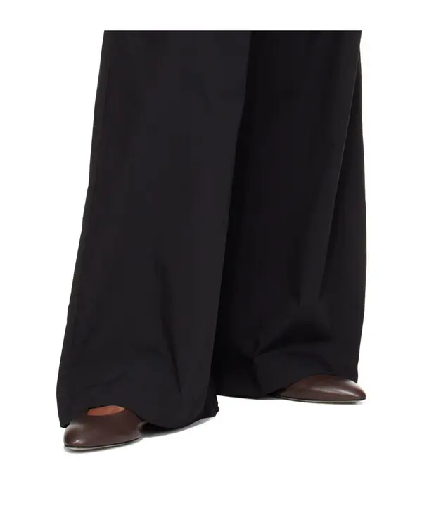 AeydĒ Pointed-toe Ballet Flats